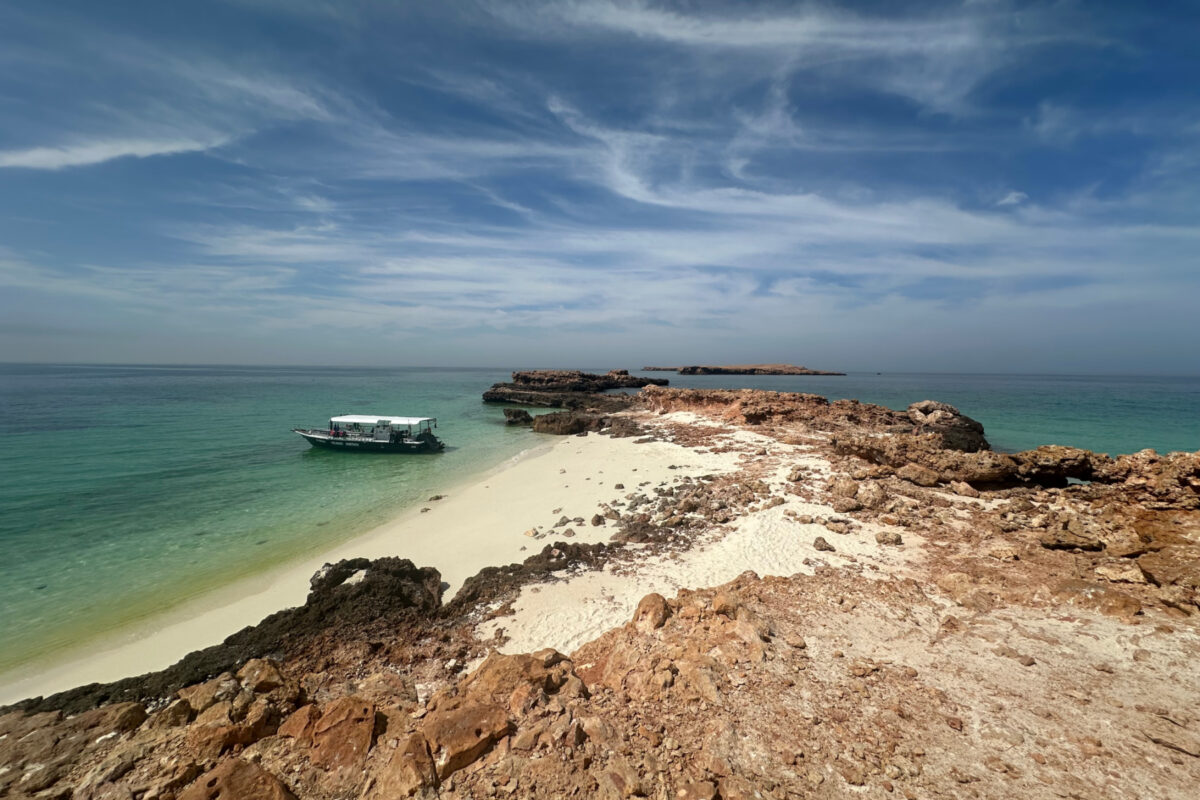 How to visit the Daymaniat Islands from Muscat - Oman Wanderlust